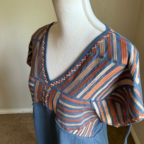 Savanna Jane | Tops | Savannah Jane Greece Lightning Embroidered V Neck ...